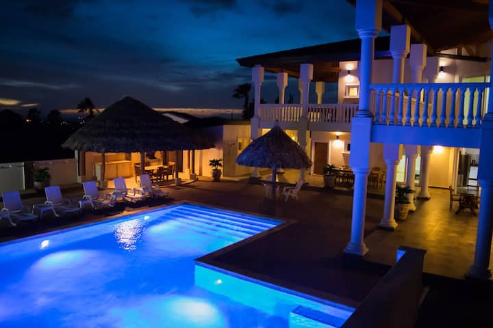 6br Luxury Villa W/private Pool! Near Palm Beach - Aruba