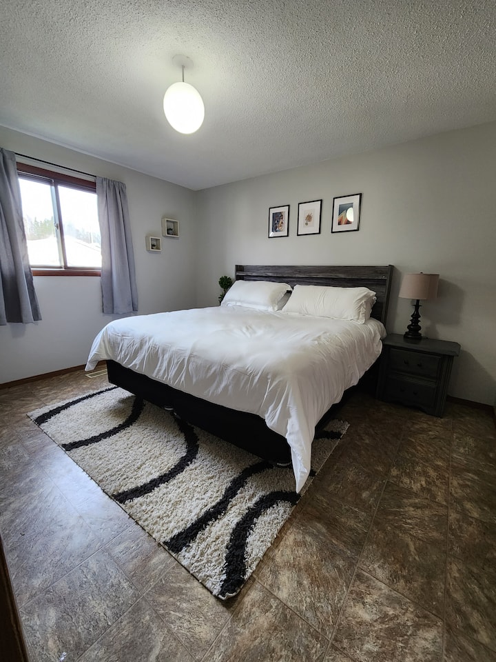Home Away From Home/current River Arena Area - Thunder Bay