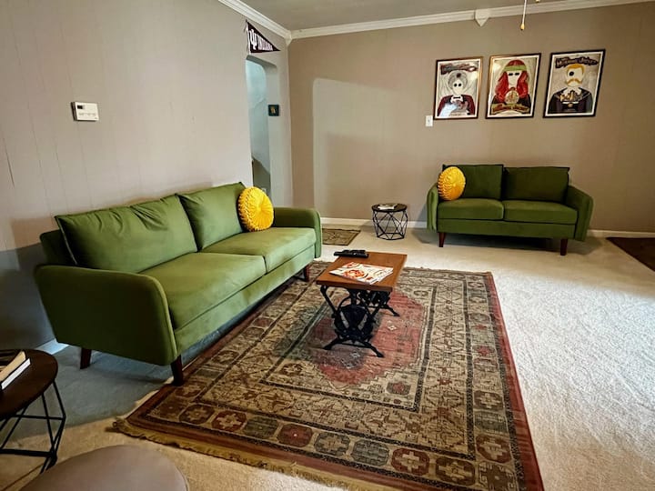 The Henhouse On Clear Creek - Bloomington