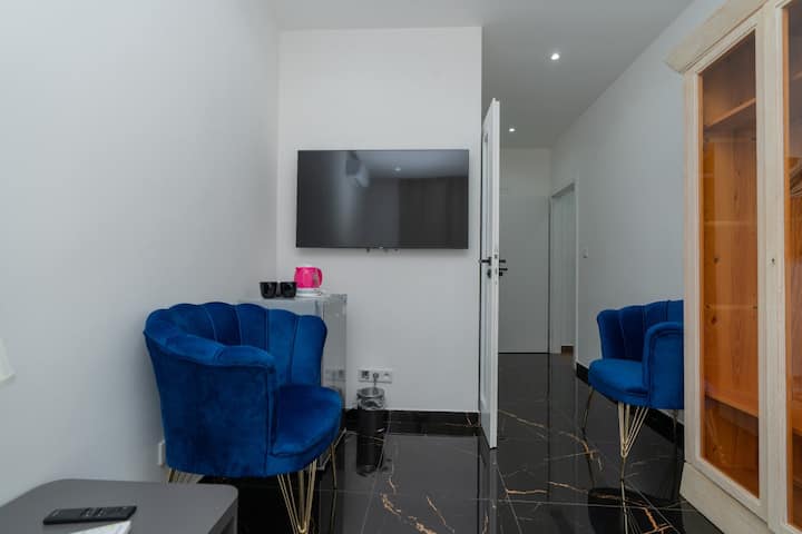 T2 It Is Very Nice In Prague Center - Praga