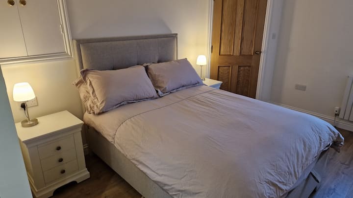 Central En-suite Attic Space - Keswick