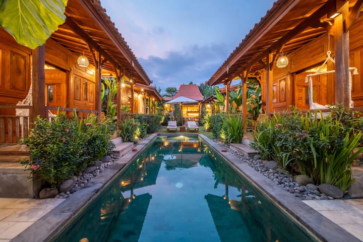 Villa Sel'moon - Luxury 4br, 2 Min Walk To Beach - Bali