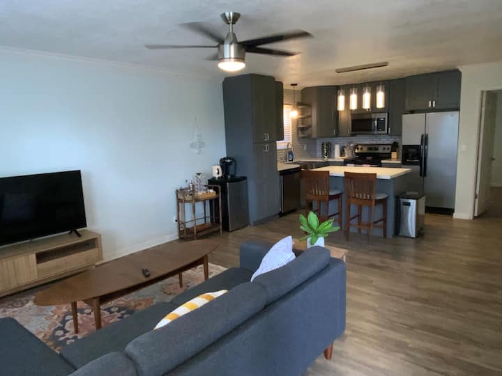 Spacious 3 Bedroom Townhouse - Imperial Beach, CA