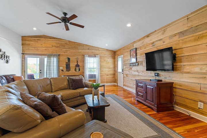 Lakeside Struggle Free Retreat - Hendersonville, TN