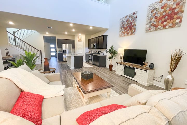 Serene Room (Master Bedroom) With Private Bathroom - Pflugerville, TX