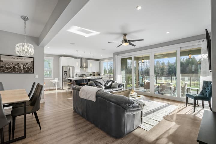 Paradise In The Country - 4 Br - Aldergrove