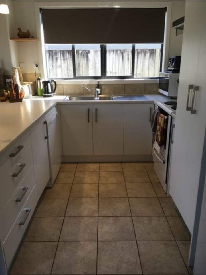 Papamoa Beach Paradise - Single Beds - Papamoa