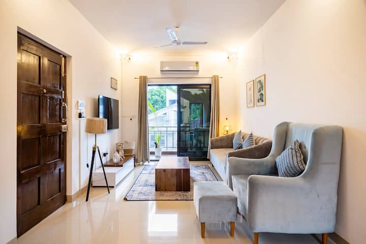 Modern 2bhk Serviced Apartment W/ Pool In Assagao - Goa