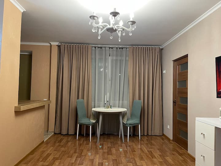 Home, Sweet Home - Kisjenő