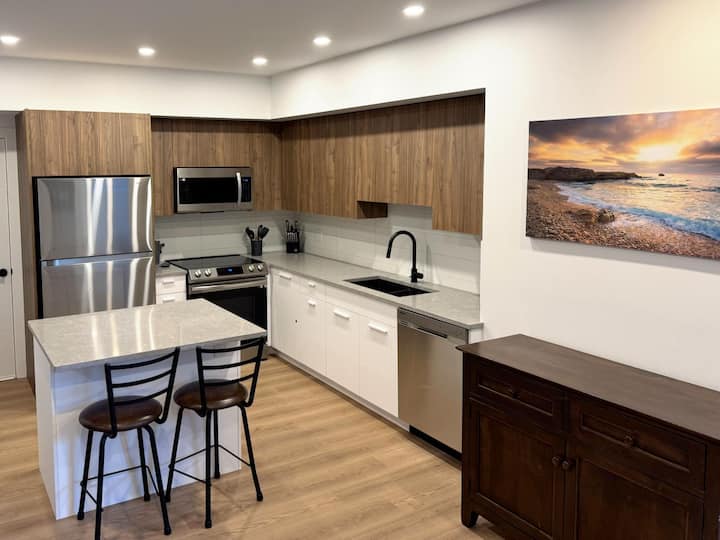 Stylish West Kelowna Escape 1br - 킬로나