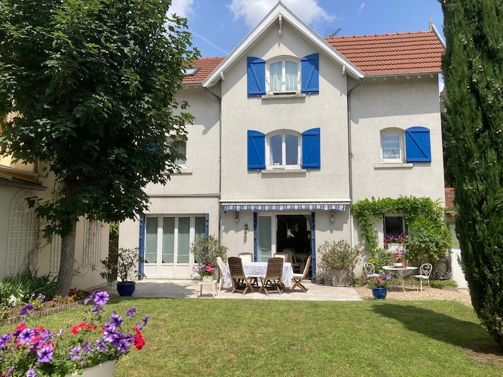 Charmante Maison Familiale Et Jardin Jo Paris 2024 - La Garenne-Colombes