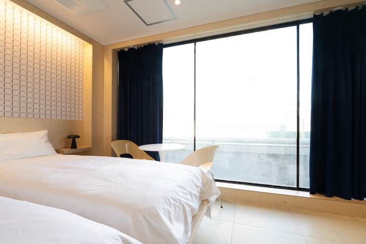 Myeongdong Hithere City Deluxe Twin Room - Seoul
