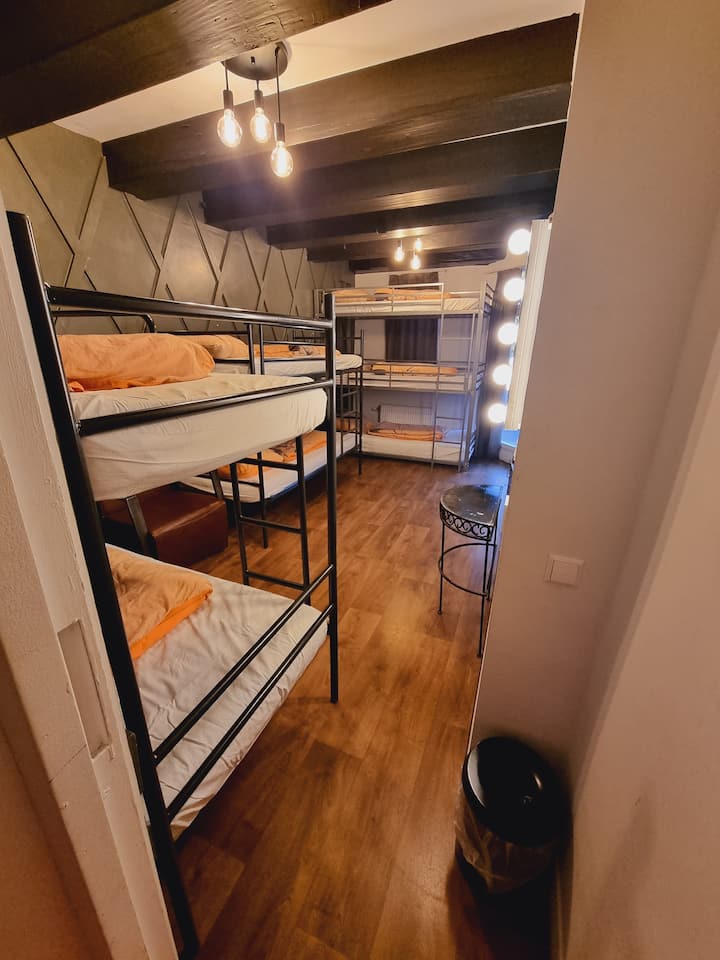 7-person Private Room With Shared Bathroom - Amsterdam