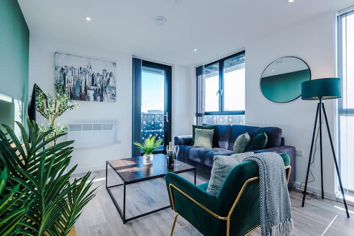 Stunning 2-bed Flat, Amazing Location, Sleeps 4! - Liverpool