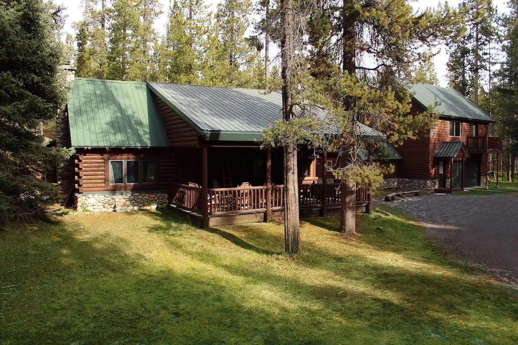 Fish Creek Lodge - Cabins for Rent in Island Park, Idaho, United States ...