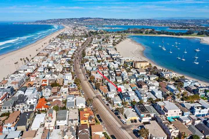Beach & Bay Getaway - San Diego, CA
