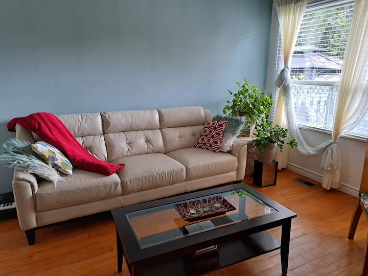 Your Cozy Home Away From Home - Oshawa