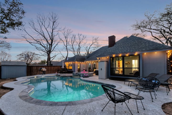 Saltwater Pool, Hot Tub, Retro-arcade & Foosball - フォートワース, TX