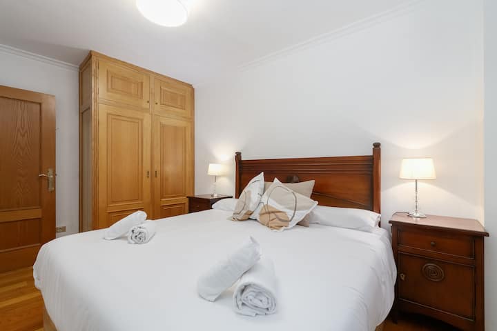 Cabana Rentals - Encantador Piso Con Parking - Vigo
