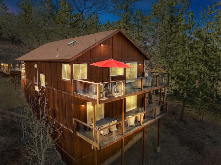 The Luna Lodge | Air Hockey & Foosball | Peaceful - Big Bear City
