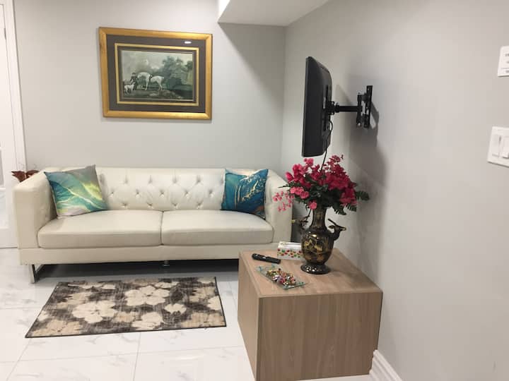 Modern Basement Unit In Brampton - Brampton
