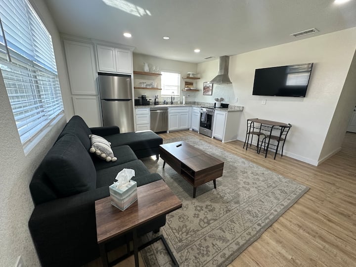 Tall City Retreat - Midland, TX