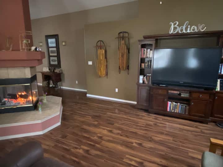 Family Home In Albuquerque - Rio Rancho, NM