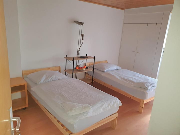 Monteurswohnung - 7 Einzelbetten - Moers