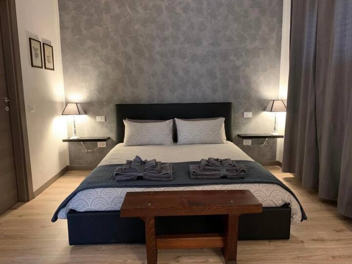 Camera Doppia Con Bagno Privato - Mantua