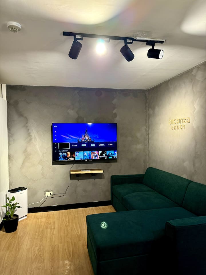 Alcanza South | Modern Industrial Condo Unit - Las Piñas