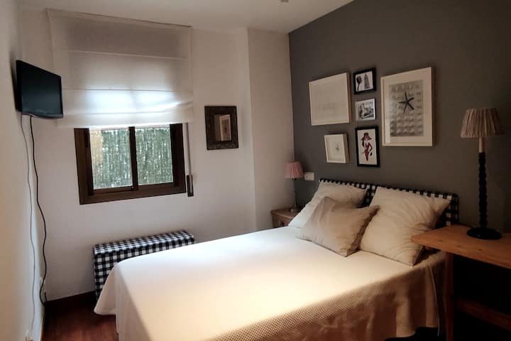 Habitación Doble Acogedora Y Tranquila - Girona
