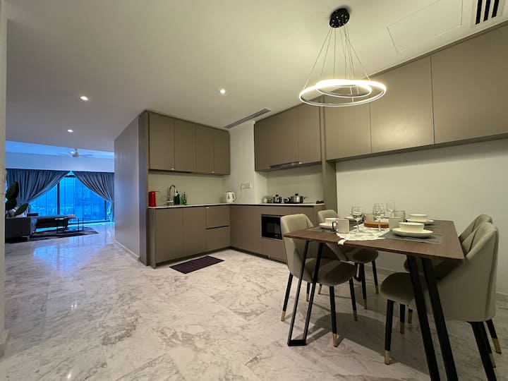 High Floor, #2r1b #Eaton, #Rooftop Infinity Pool - Kuala Lumpur