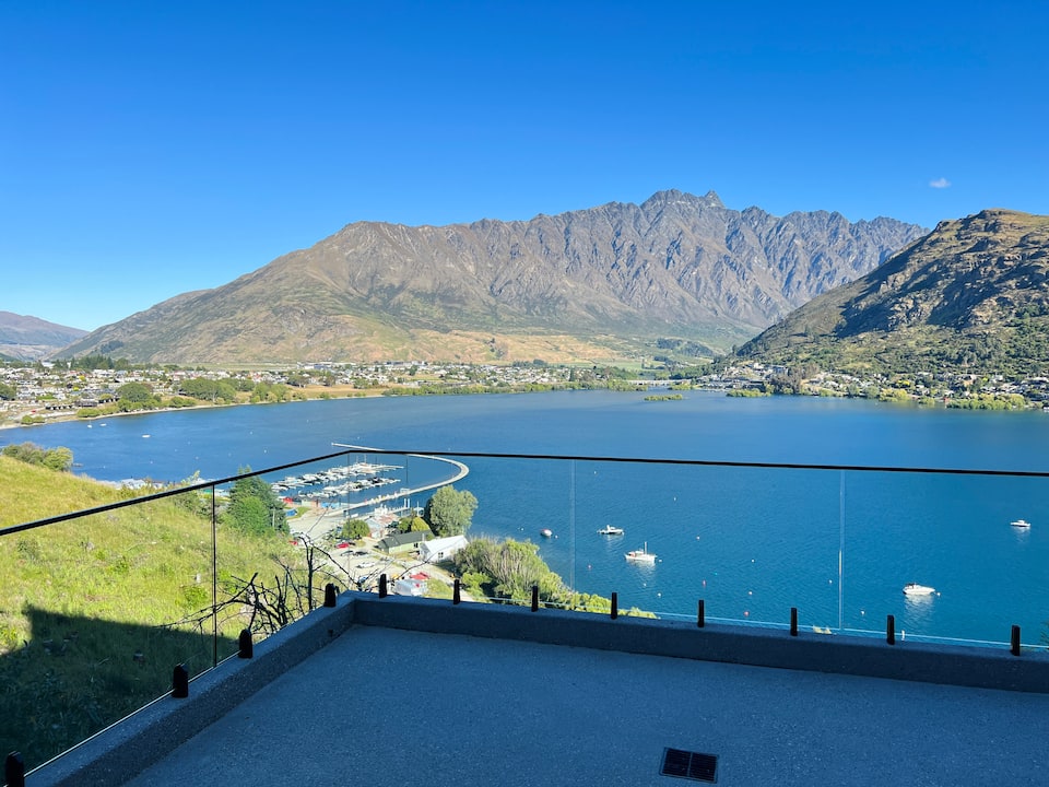 Queenstown Apartment holiday rentals | Airbnb
