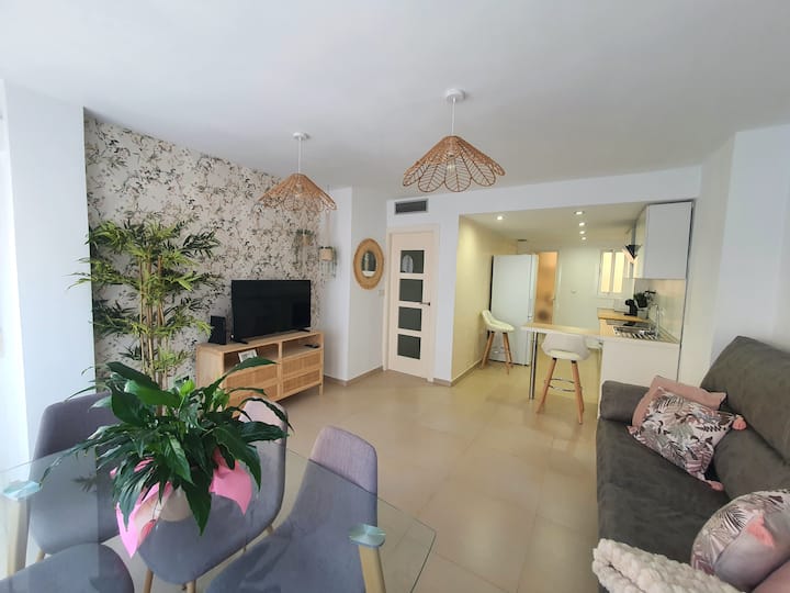 Palma Building – Central Location Near The Beach - Águilas
