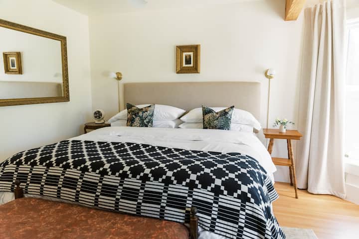 The Parsonage 1865 | Studio Downtown - Nevada City, CA