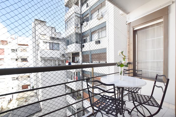 Hogar Tradicional Familiar Con Excelente Ubicación - San Martin, Argentina