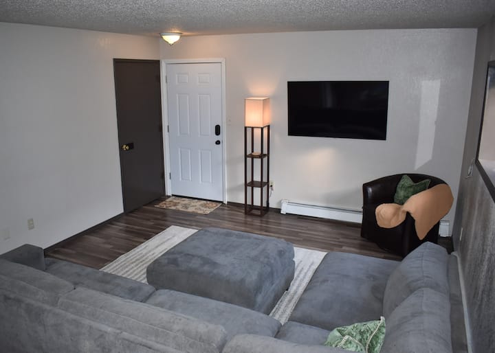 Dog Friendly Stay | Ground Floor W/easy Access! - Anchorage, AK