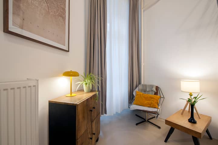 Historic Apartment Downtown Bud - Budapest