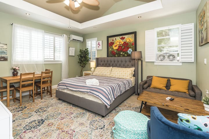 Stanford Traveler's Love Luxury Guest House - Los Altos, CA