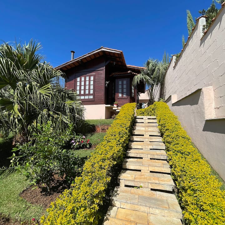 Cantinho Da Iaia - 
Cond. Fechado - Rota Do Vinho - São Roque