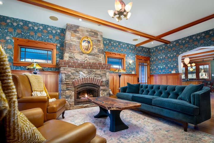 Vintage Mountain Magic - Grass Valley, CA