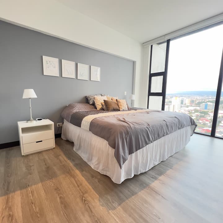 2 Bedroom Apartment City Center Close 2 Everything - San José