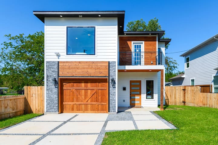 Modern 4 Br Spacious New Home W Game Room/ Arcade! - 달랏