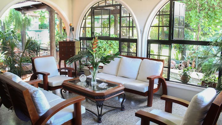 Habitación Con 2 Camas Y Baño Privado - El Salvador