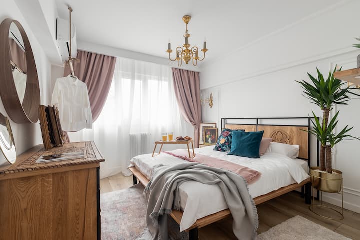 Eclectic 3br Calea Victoriei By Urbanesq - Bucharest