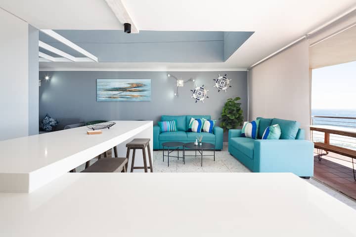 Ballito Beachfront Retreat | No Loadshedding - Dolphin Coast