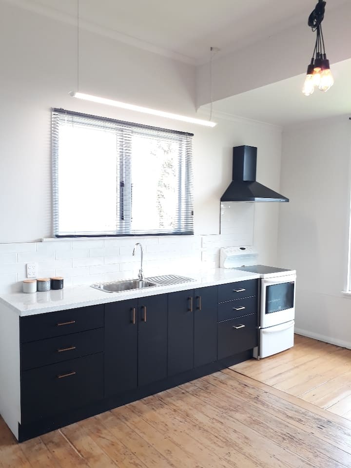 Just Listed! The Old Vicarage Somerset House - Costa Oeste