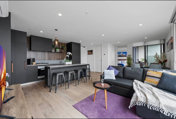 Stylish 2 Bed 2 Bath Easy Living - Richmond
