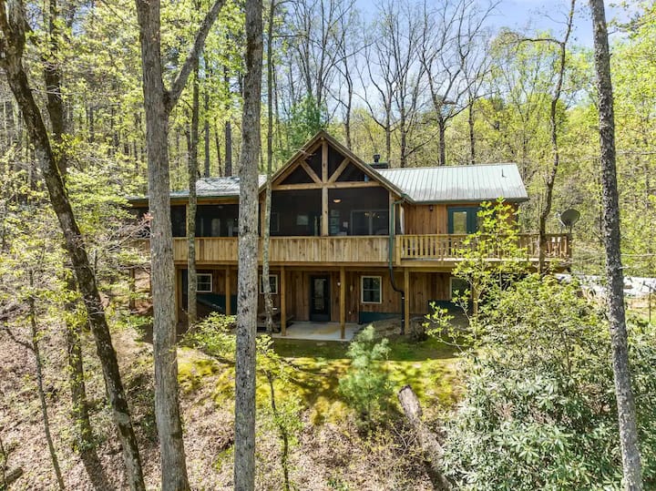 Bear Haus/2 Kitchens/hot Tub/10 Mins To Helen - Sautee Nacoochee, GA