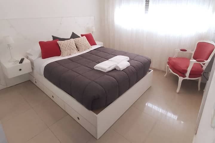 Centro Porteño, 4 Huéspedes, Pileta Y Balcón - Argentinië